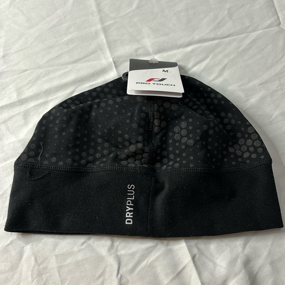 Protouch | Accessories | Nwt Pro Touch Sports Cap Reflective Winter ...